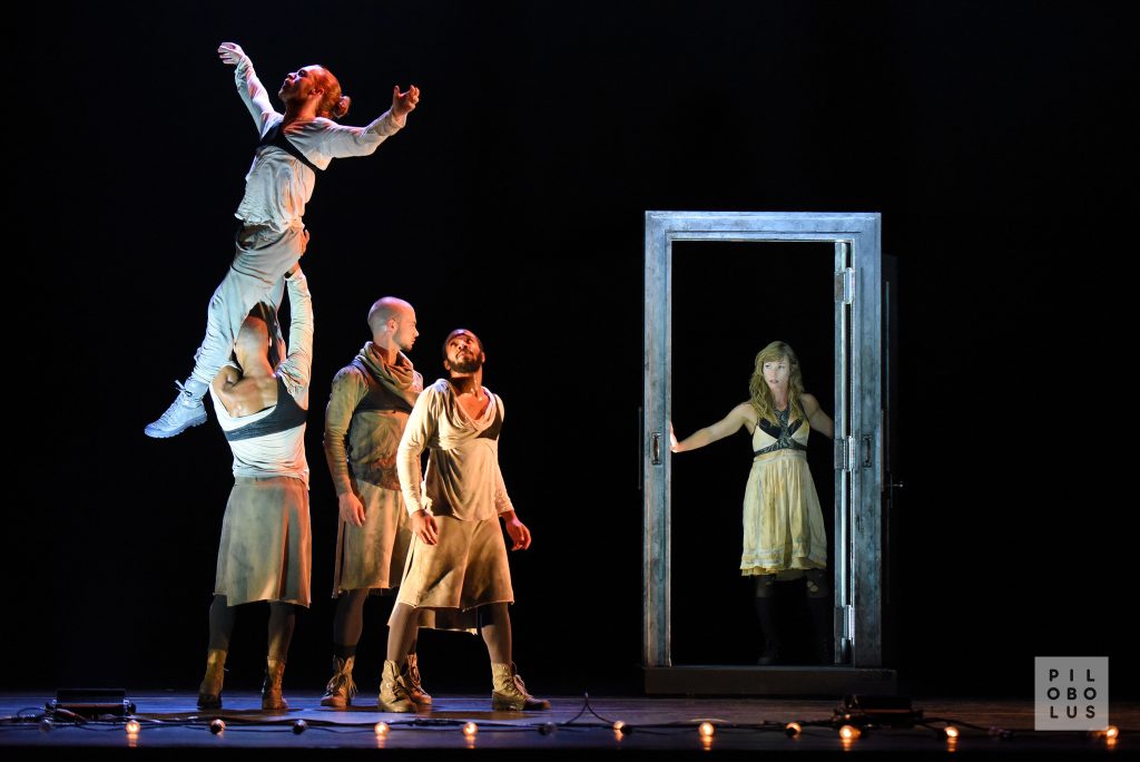 REVIEW: Sinuous Pilobolus Dance Theatre Show (Ordway) – Twin Cities ...